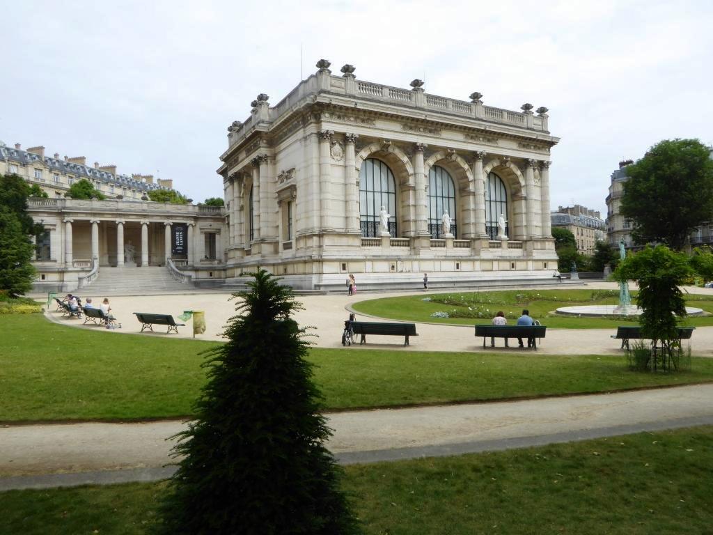 PALAIS GALLIERA – THE PARIS MUSEUM OF FASHION – Paris Plus Plus