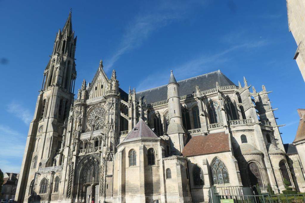 SENLIS – 2,000 YEARS OF HISTORY JUST A DAY TRIP FROM PARIS – Paris Plus ...