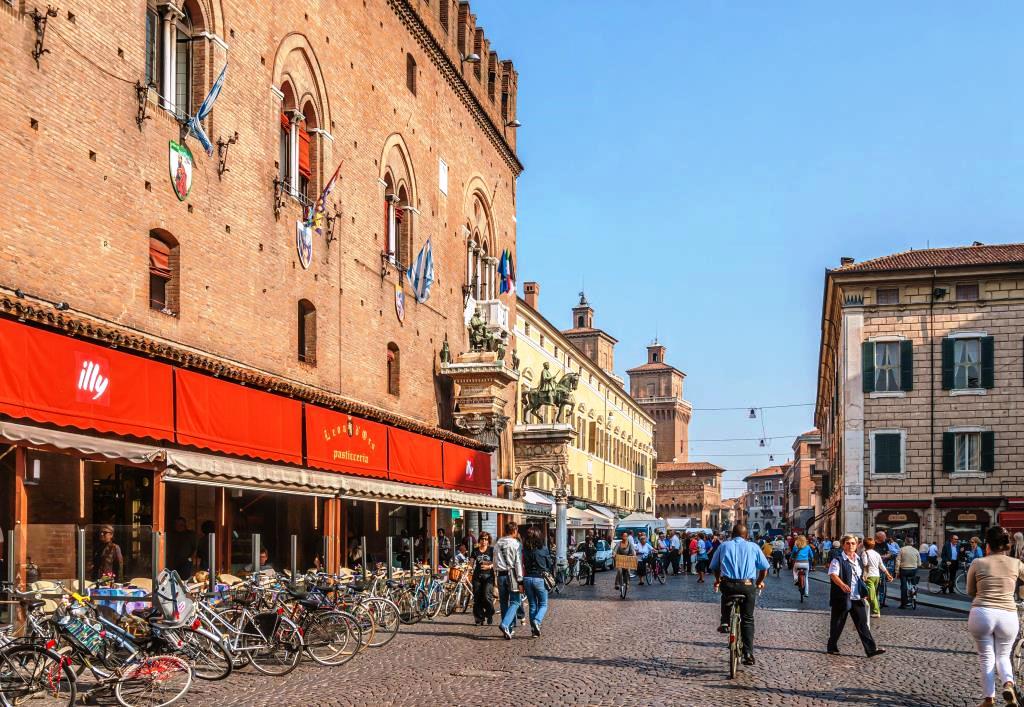 THE BEAUTIFUL RENAISSANCE CITY OF FERRARA – Paris Plus Plus
